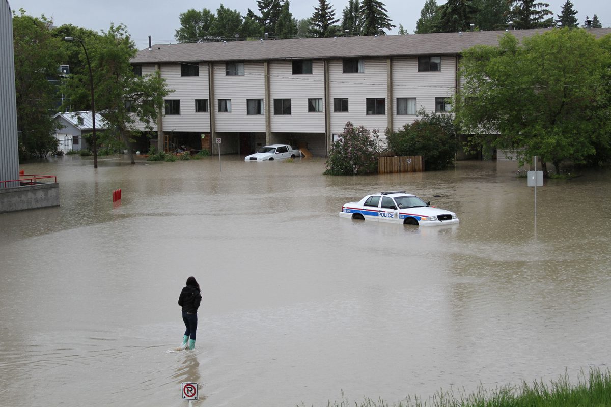 Study finds majority of Canadians who live in high-risk flood zones don ...