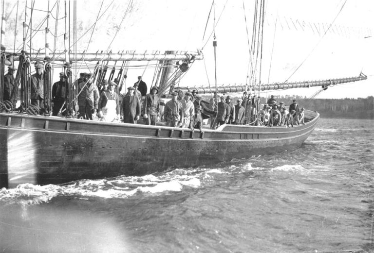 Bluenose: Behind the sails | Canadian Geographic