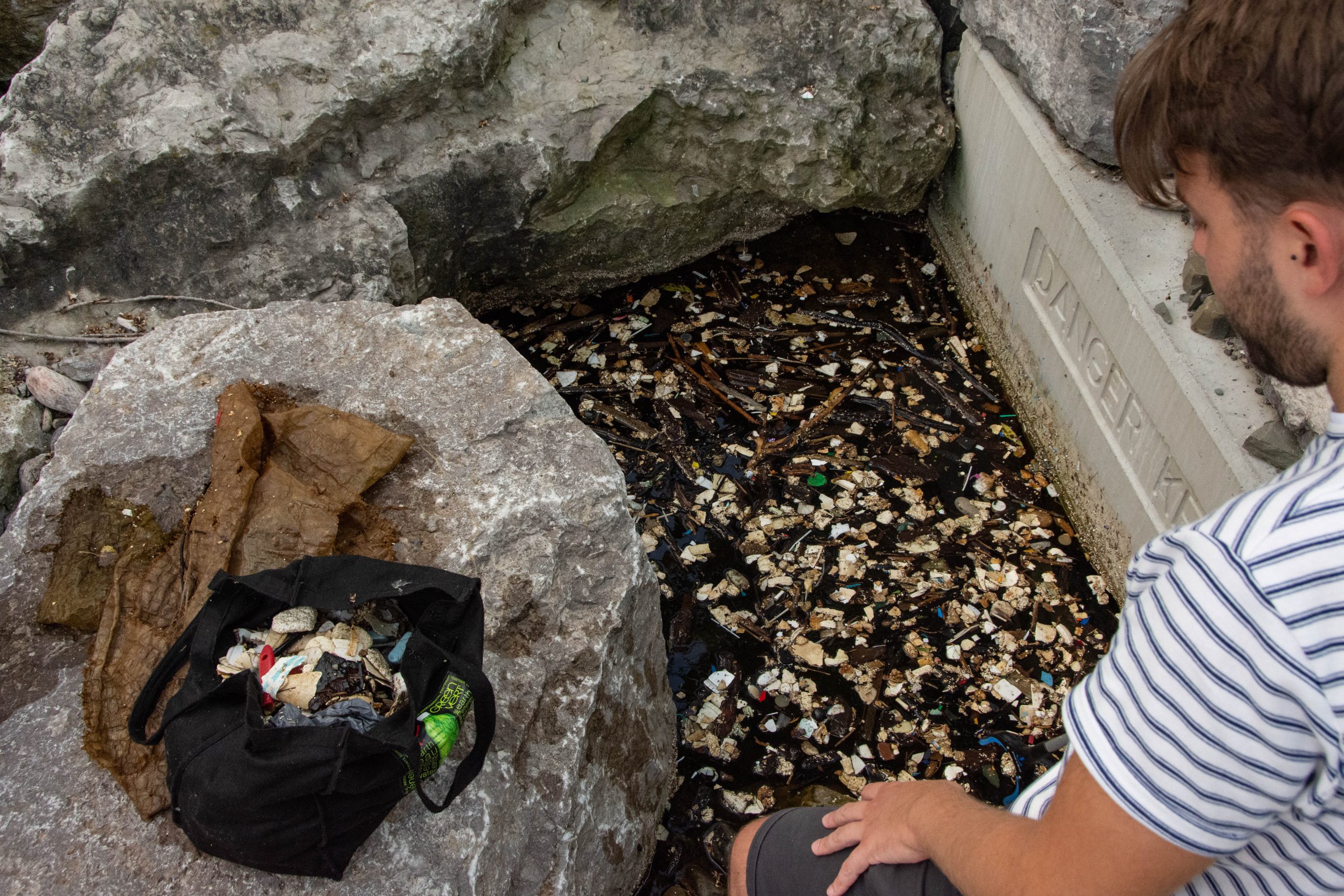 Taking a stand on Lake Ontario’s plastic pollution | Canadian Geographic