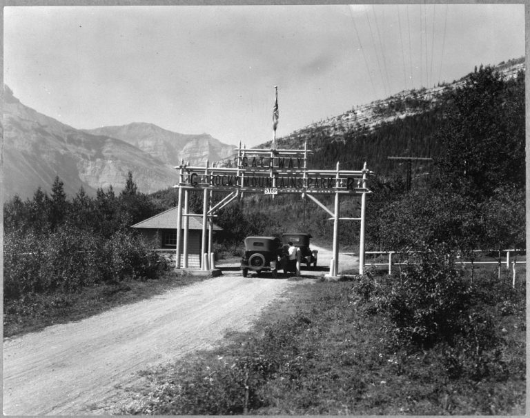 11 historic photos of early tourism in Banff National Park | Canadian ...