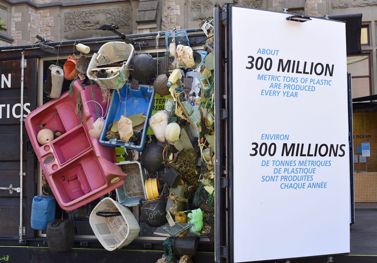 Touring exhibit drives home problem of ocean plastic | Canadian Geographic