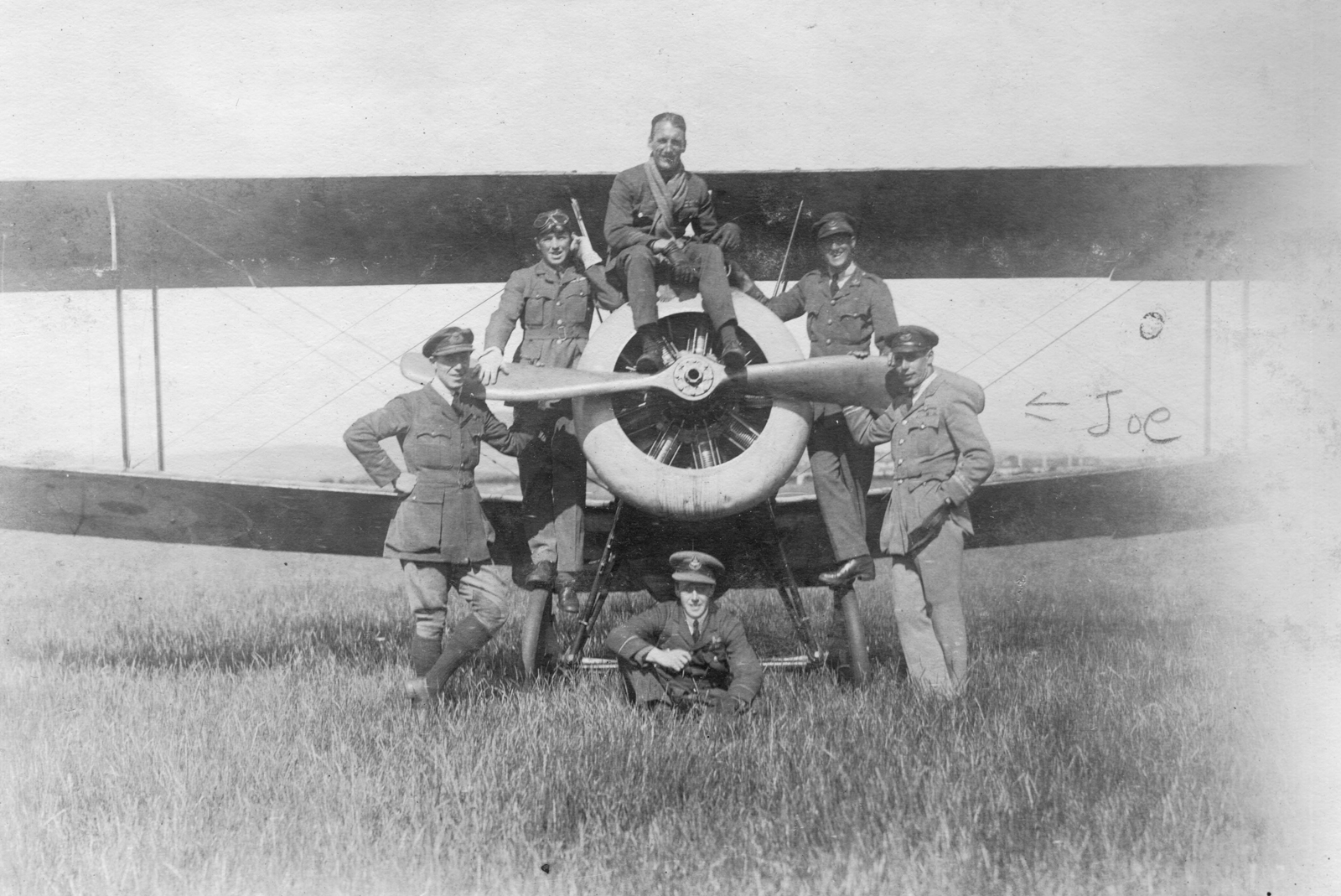 Never-before-published photos of First World War pilots | Canadian ...