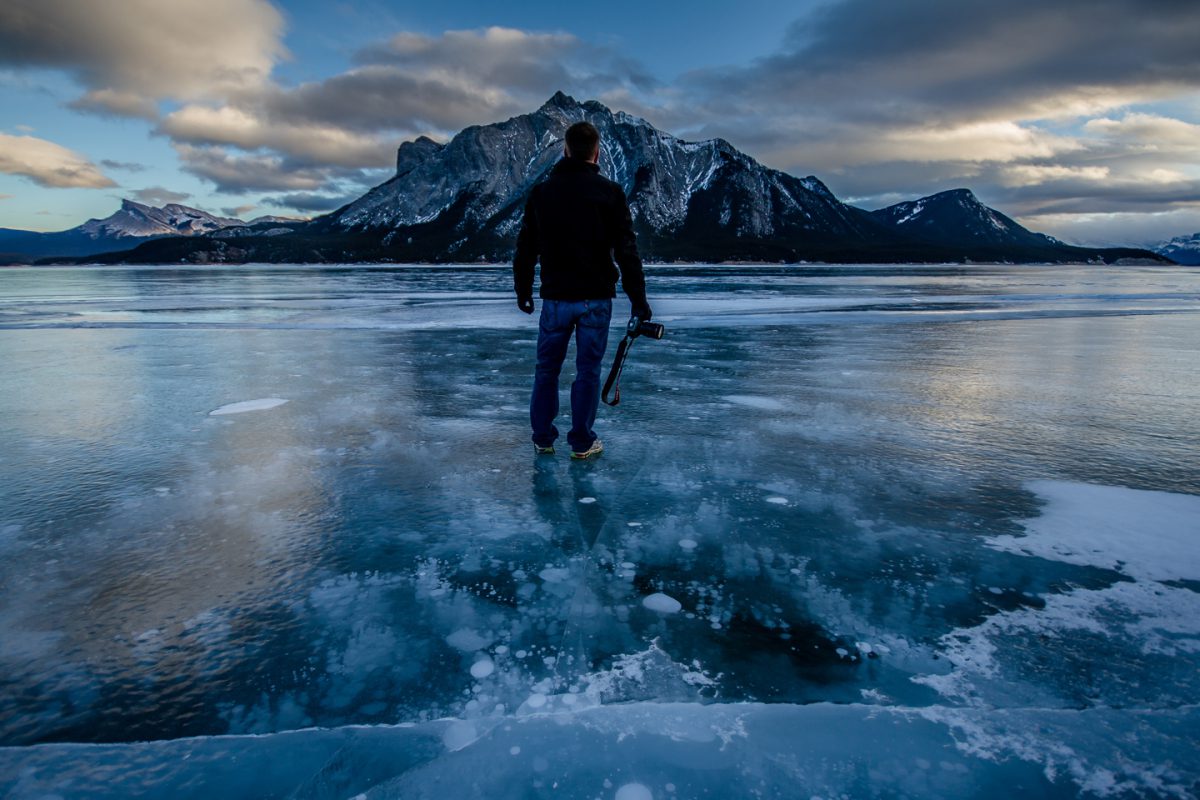 Intriguing photos of an Alberta lake’s famous bubbles | Canadian Geographic