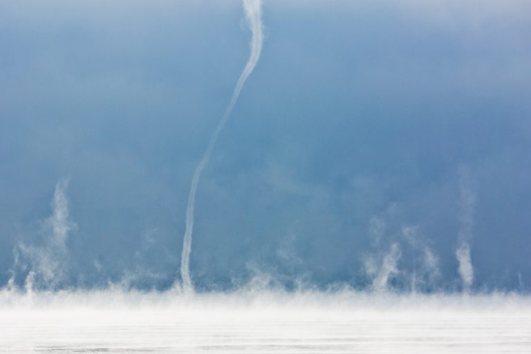 Eerie photos show ‘steam devils’ rising over Lake Ontario | Canadian ...