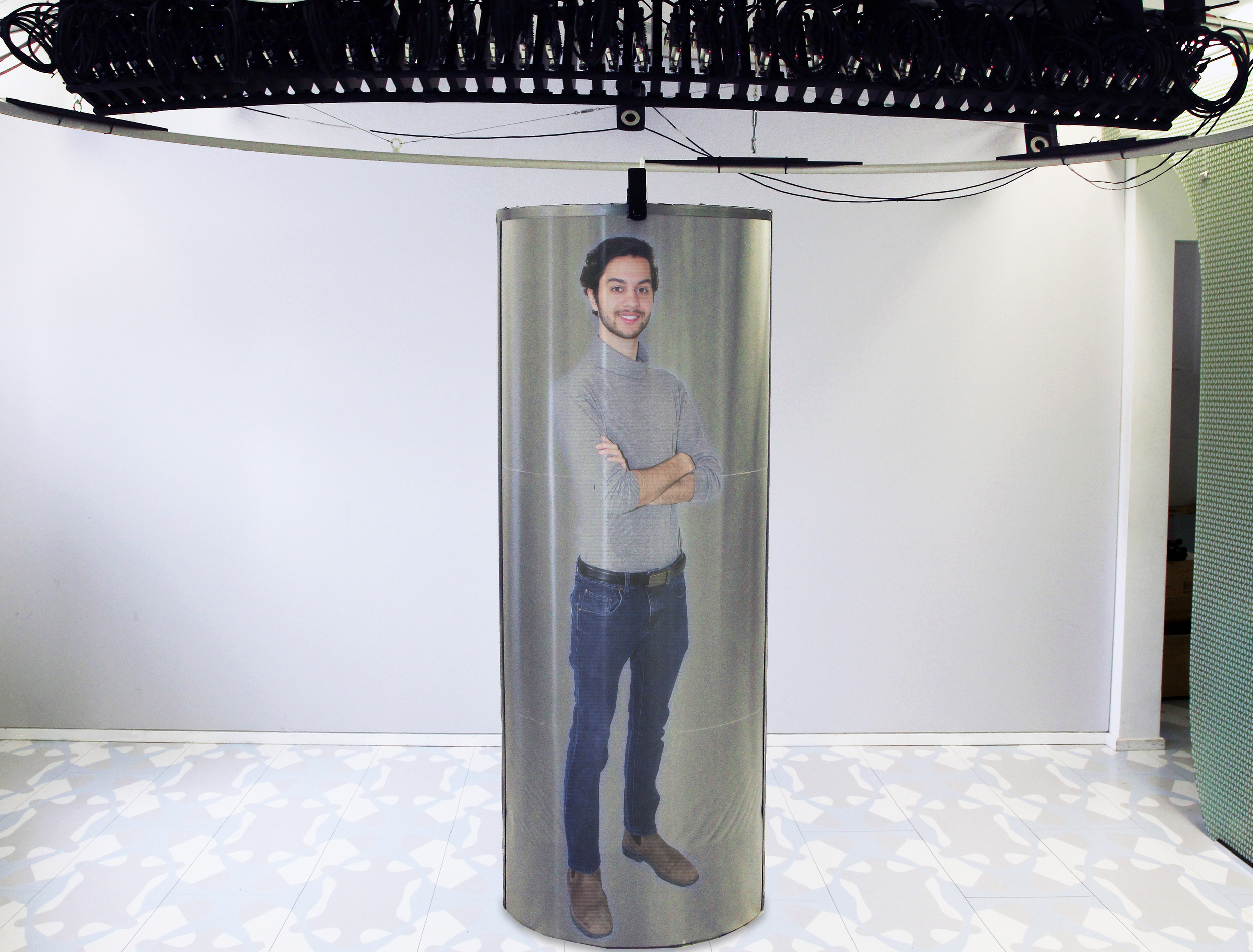 Video: See the world’s first holographic communication system ...