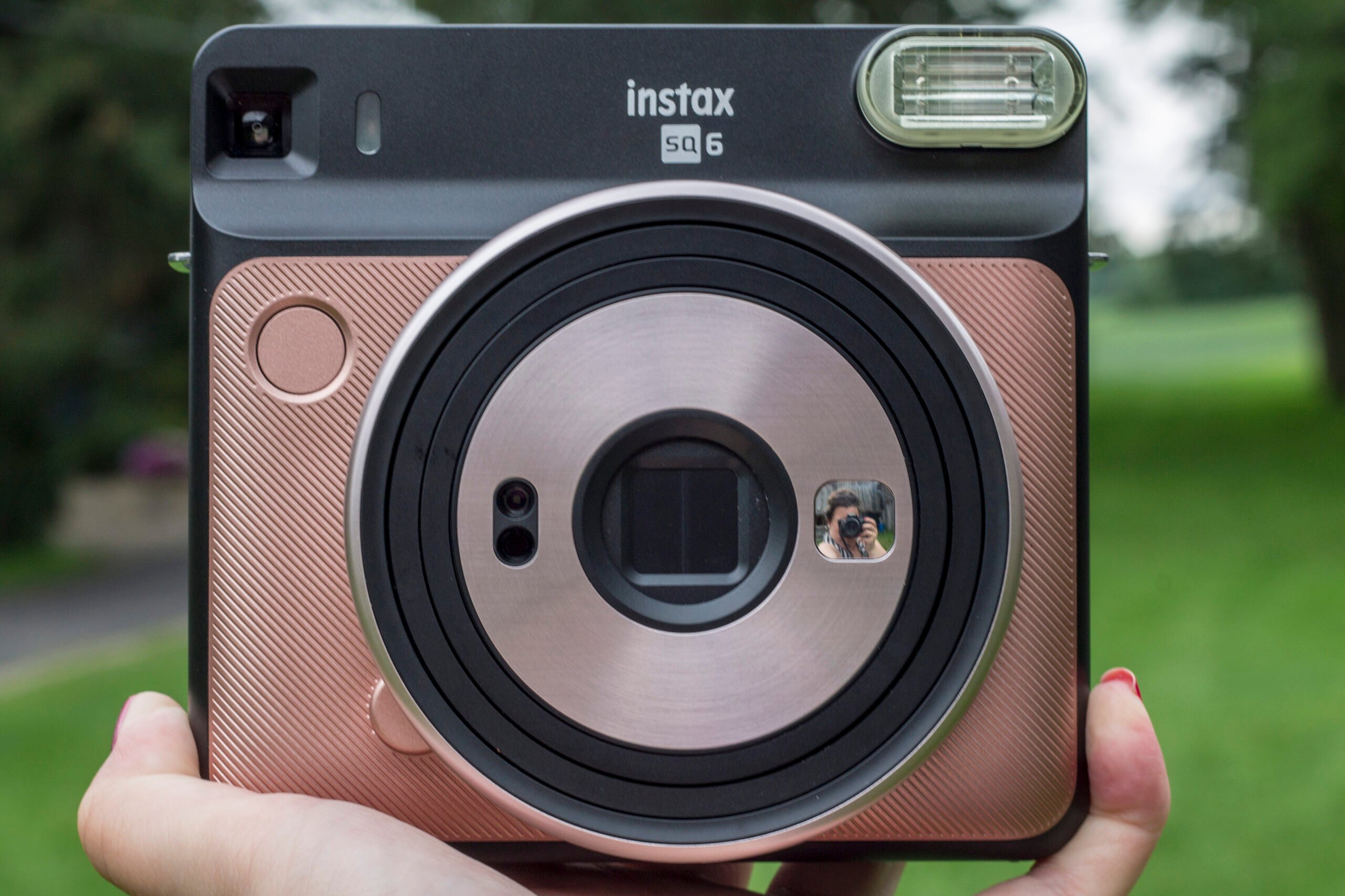 The vintage charm of Fujifilm’s newest instant camera | Canadian Geographic