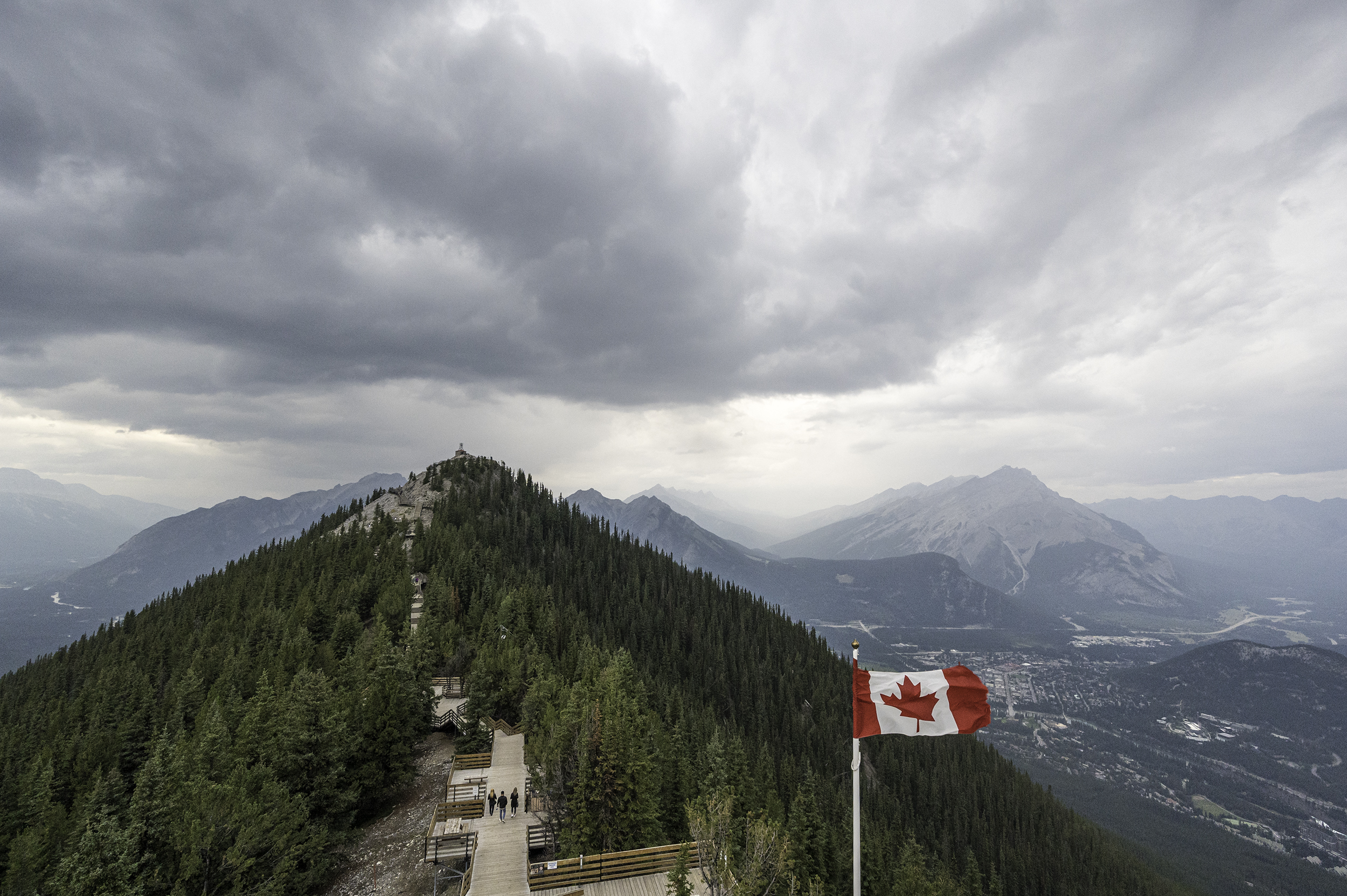 8 amazing places to visit for epic views of the Canadian Rockies ...