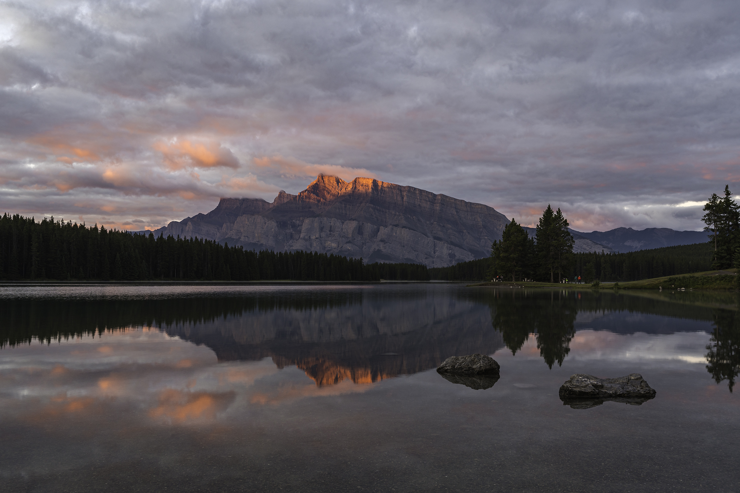 8 amazing places to visit for epic views of the Canadian Rockies ...