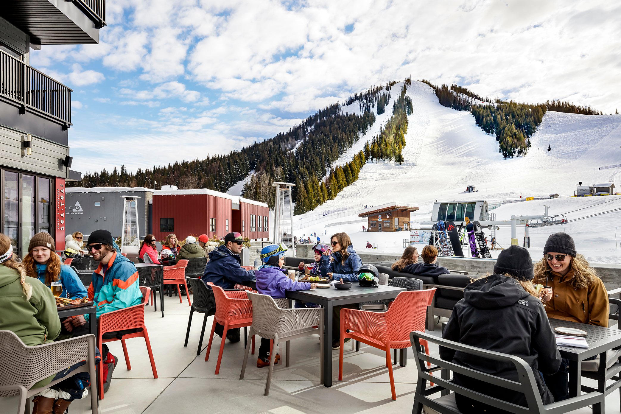 The Josie Hotel, a cozy base for super skiing in Rossland, B.C ...