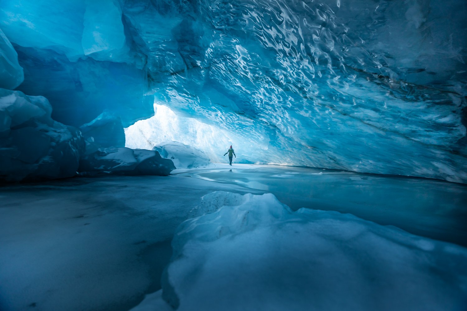 Photos: Exploring majestic hidden glacier caves in the Canadian Rockies ...