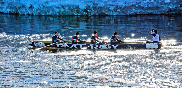 Ice canoeing in Quebec City | Canadian Geographic