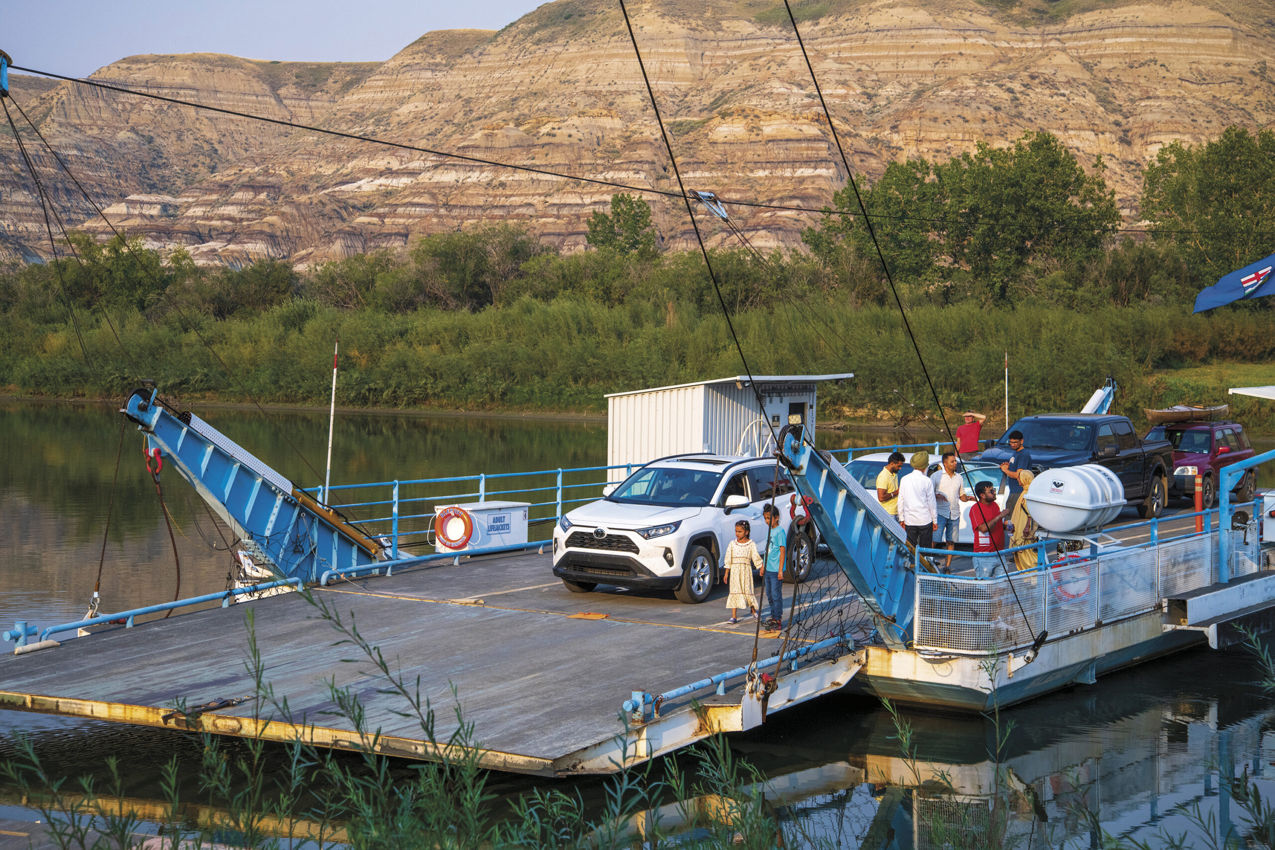 Crossing time: Alberta’s last river ferries | Canadian Geographic