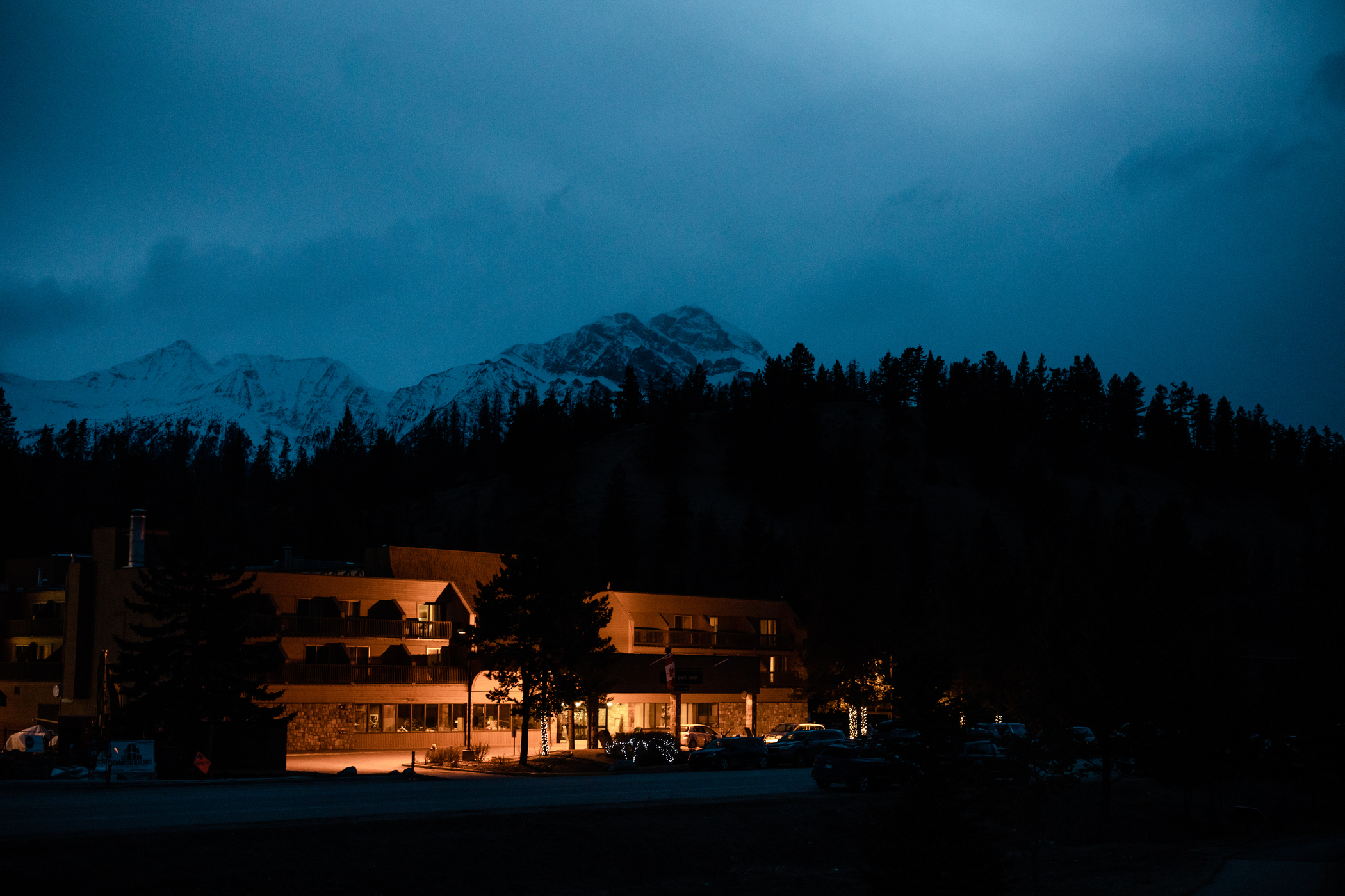Secret season in Jasper: 3 days of ice walking, ice skating and other ...