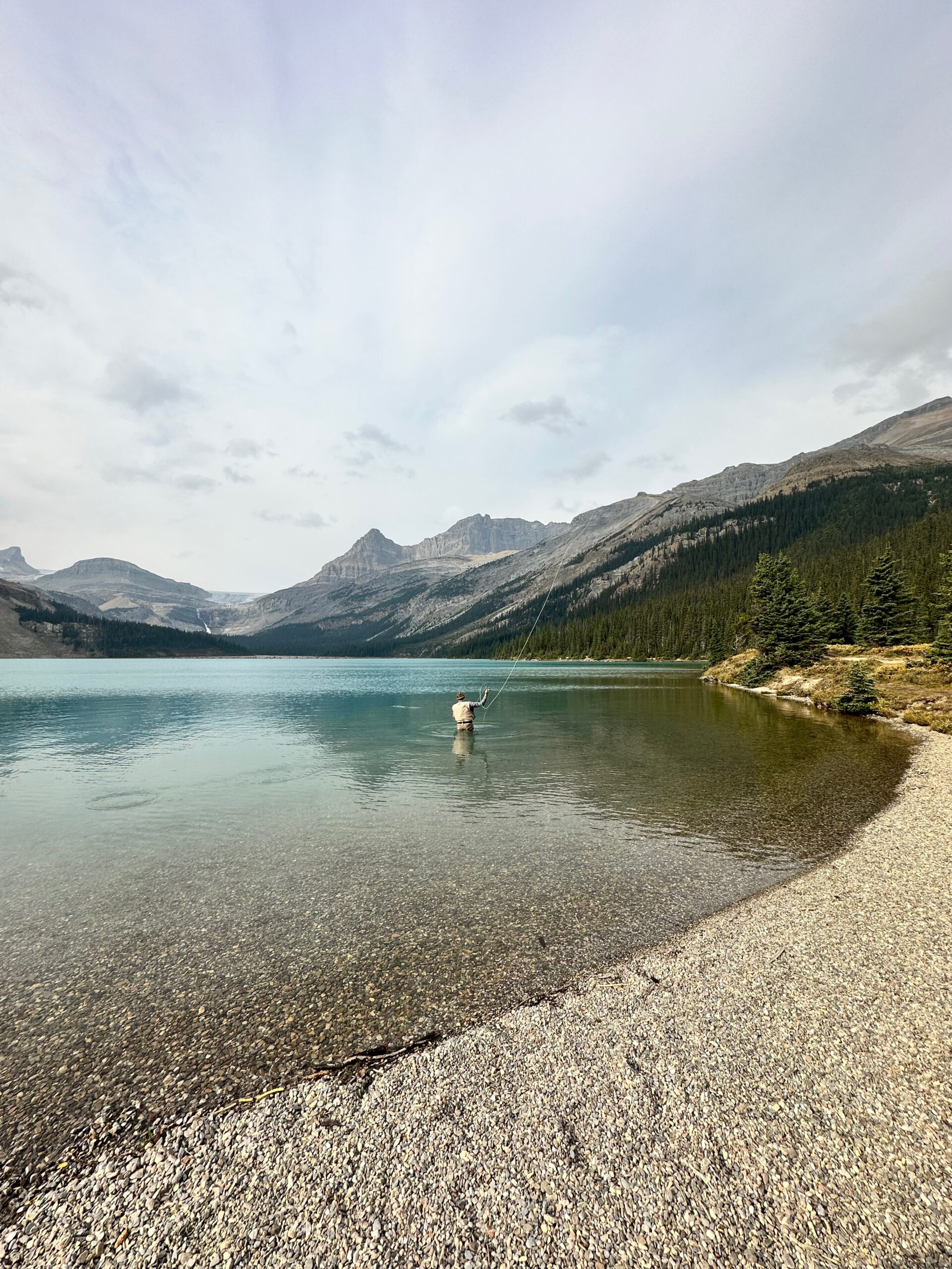 Lodge at Bow Lake: A cozy retreat among the peaks | Canadian Geographic