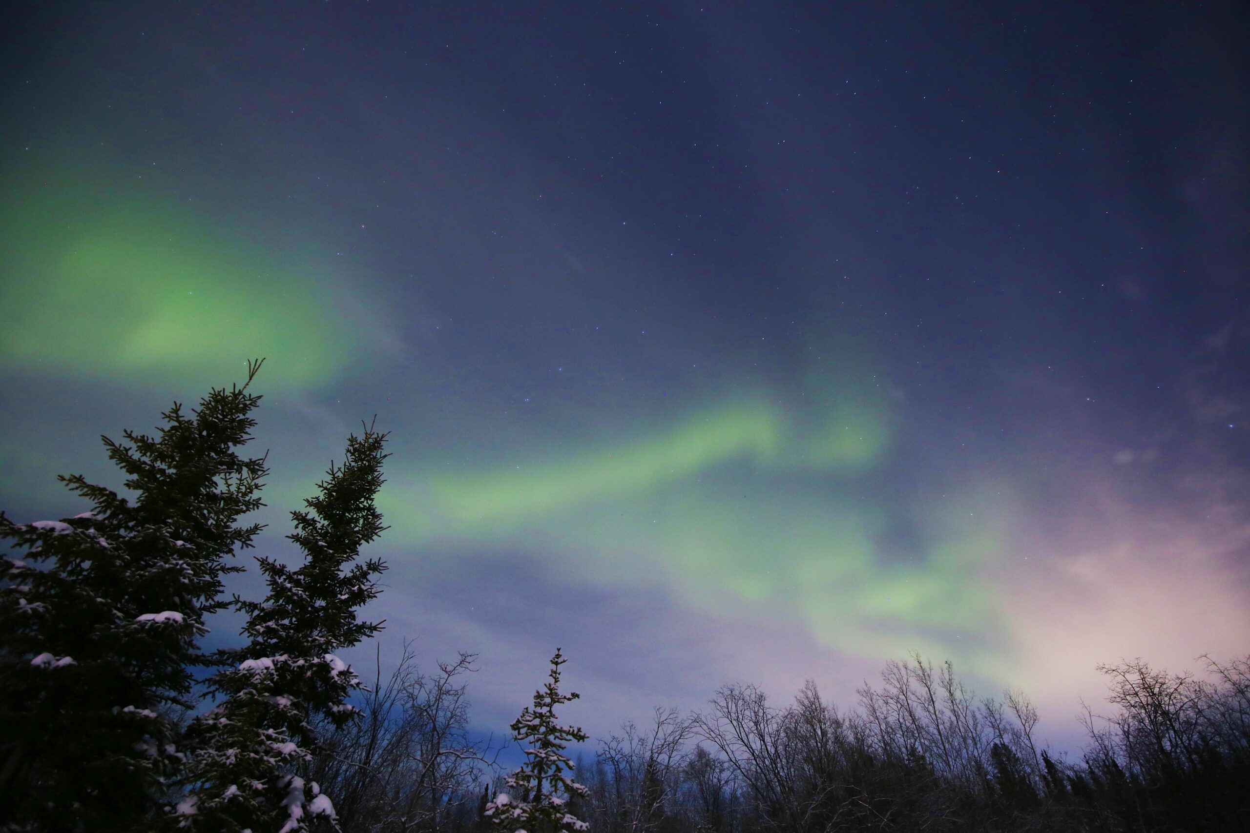 Chasing auroras in Yellowknife | Canadian Geographic