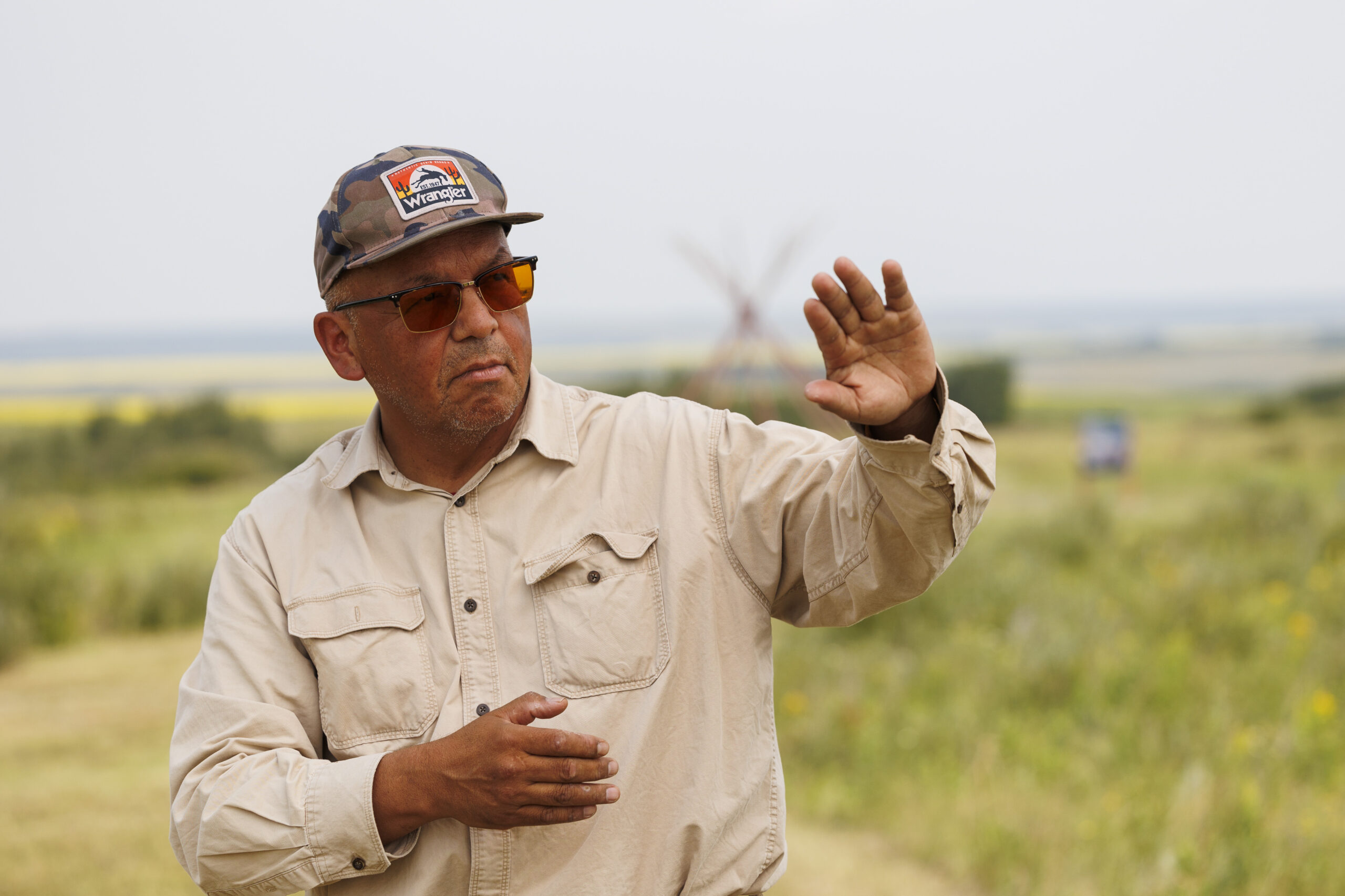 Hand talk: Reclaiming Plains Indian Sign Language | Canadian Geographic