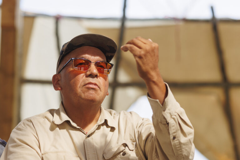 Hand talk: Reclaiming Plains Indian Sign Language | Canadian Geographic