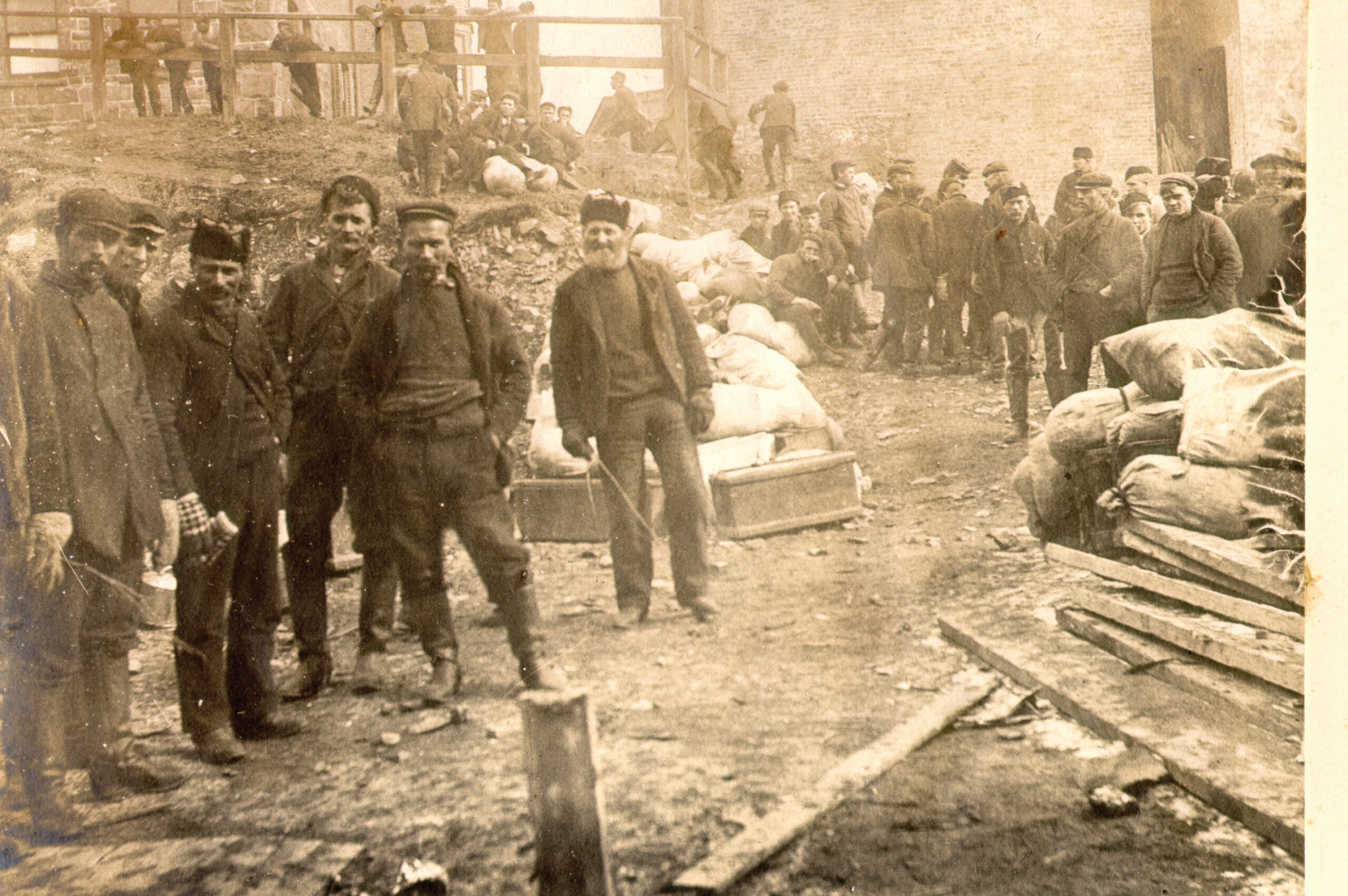 The harsh realities of sealing life at “the Front” | Canadian Geographic
