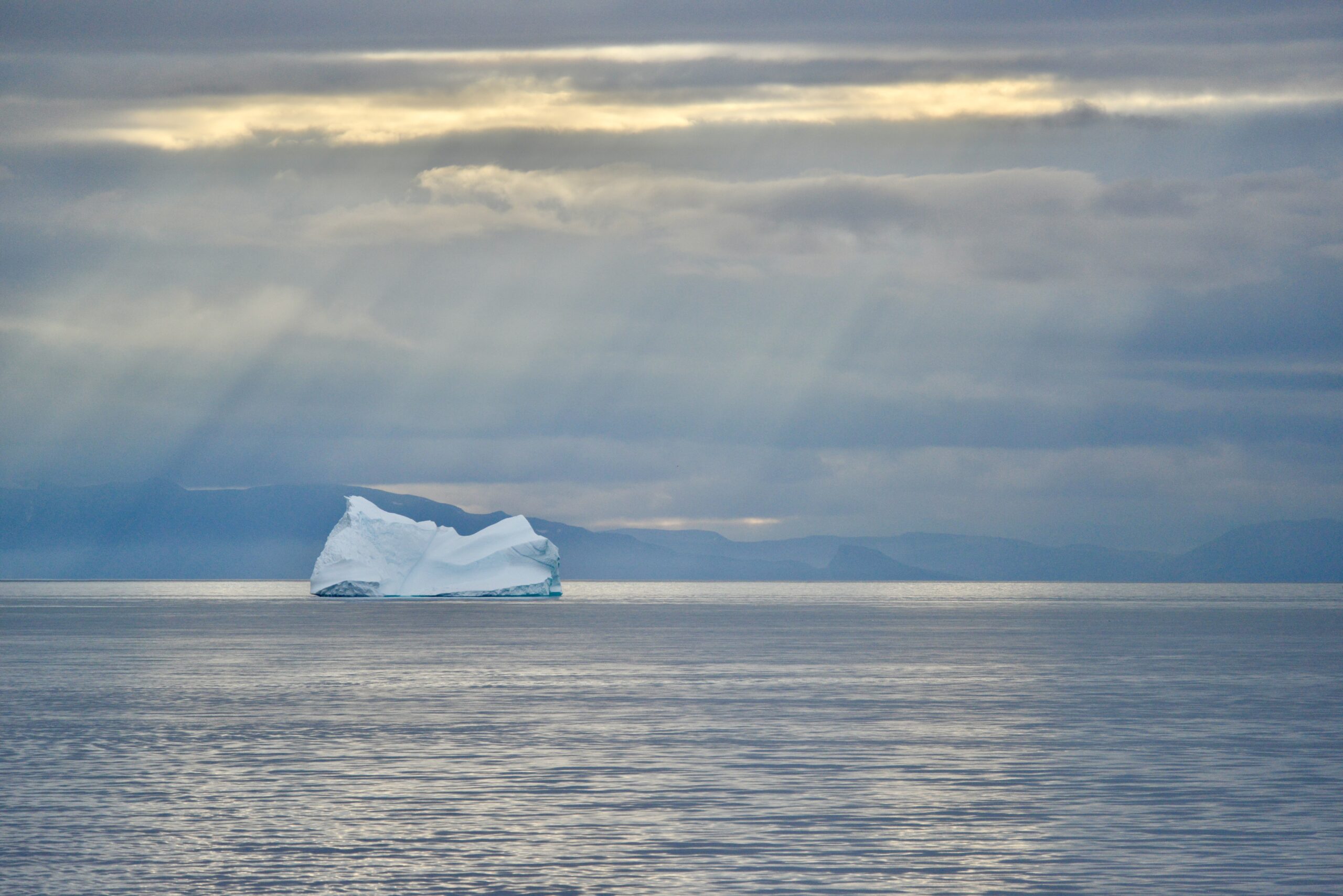 Echoes in the ice: Inuit knowledge and the changing Arctic | Canadian ...