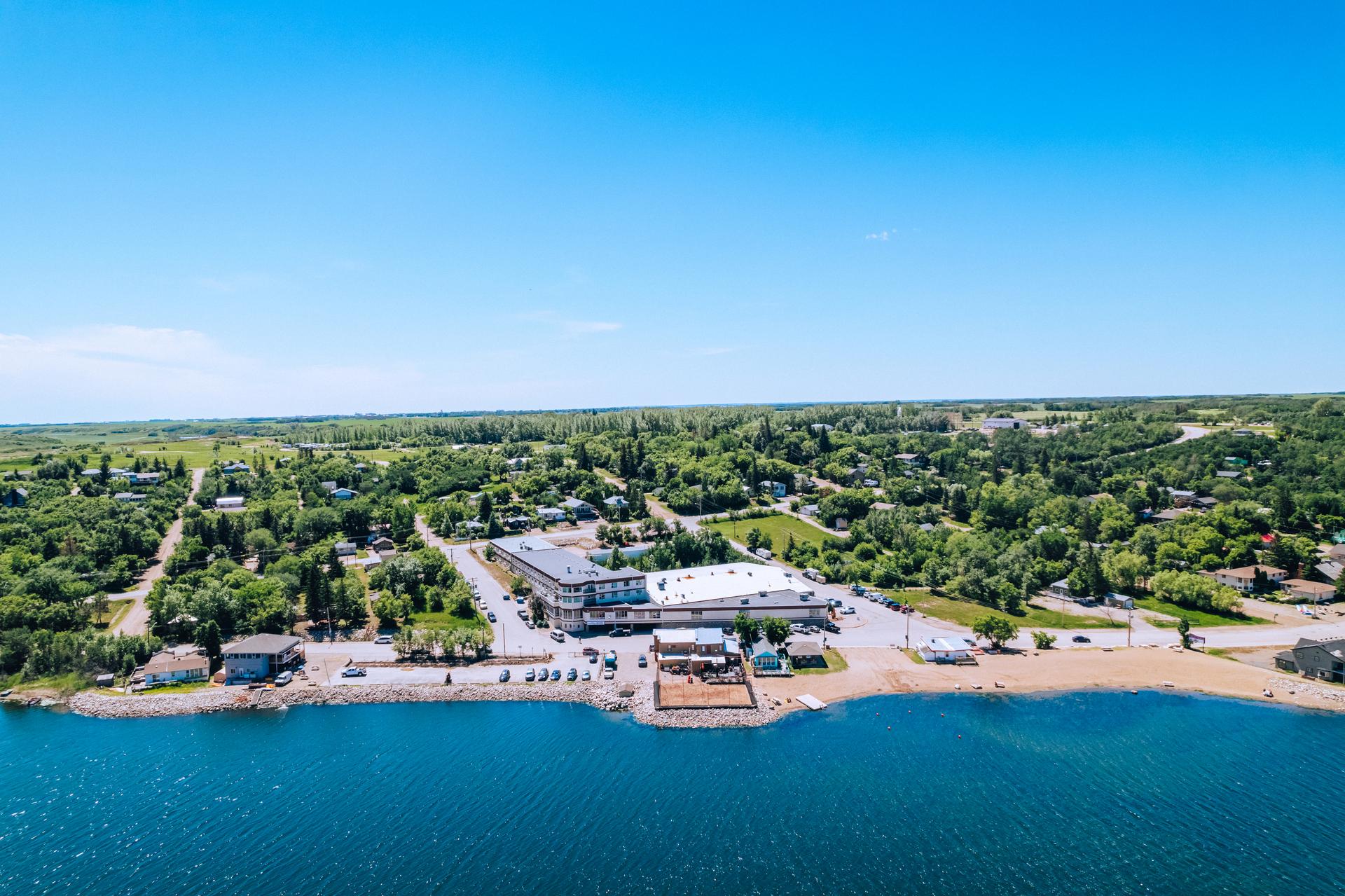 Little beach resorts on the prairie | Canadian Geographic