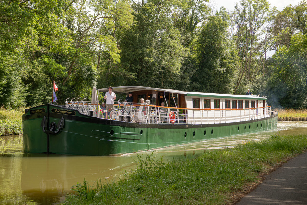 Wining, dining and drifting: A culinary canal cruise through France’s ...